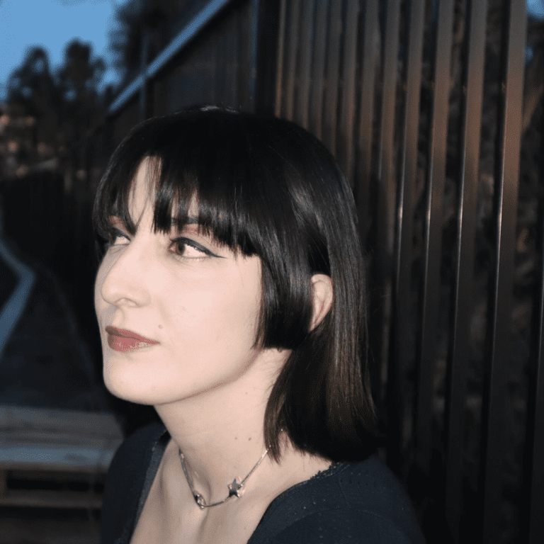 29 Styles To Nail The Hime Haircut - Inspiring Hairstyles