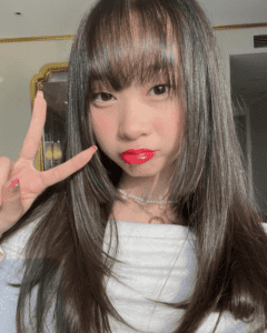 29 Styles To Nail The Hime Haircut - Inspiring Hairstyles