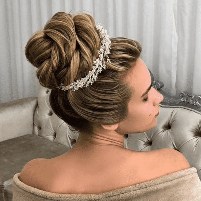 34 Memorable Prom Updos For 2024