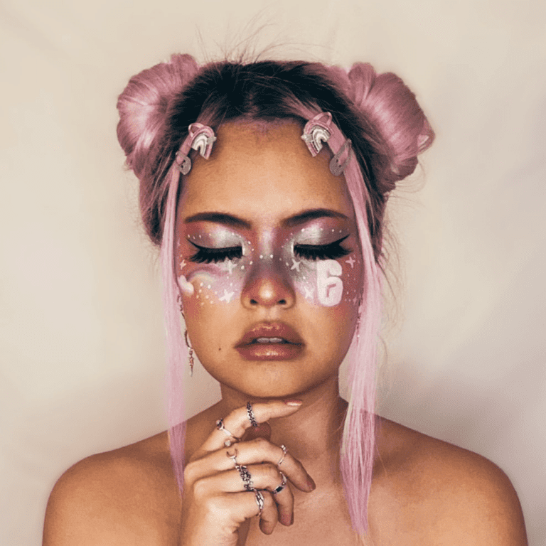 30 Effortlessly Cool Double Bun Hairstyles To Try Now