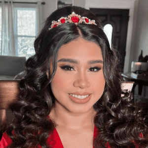 34 Cute & Creative Quince Hair Styles - Inspiring Hairstyles