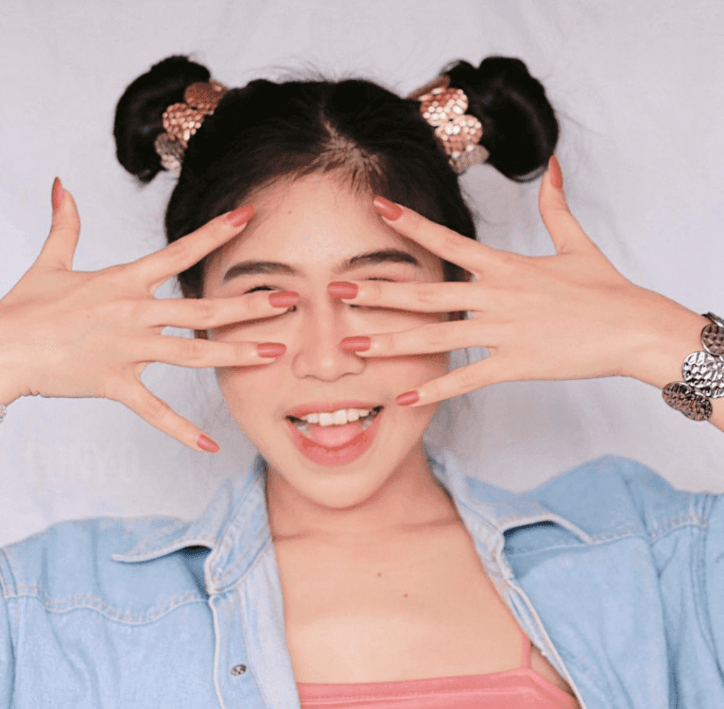 30 Effortlessly Cool Double Bun Hairstyles To Try Now