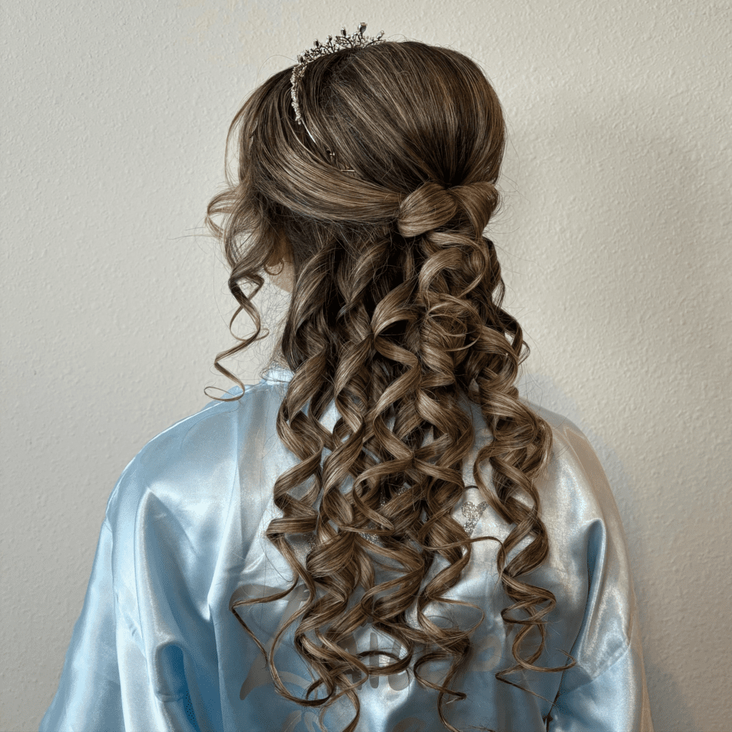 34 Cute & Creative Quince Hair Styles - Inspiring Hairstyles