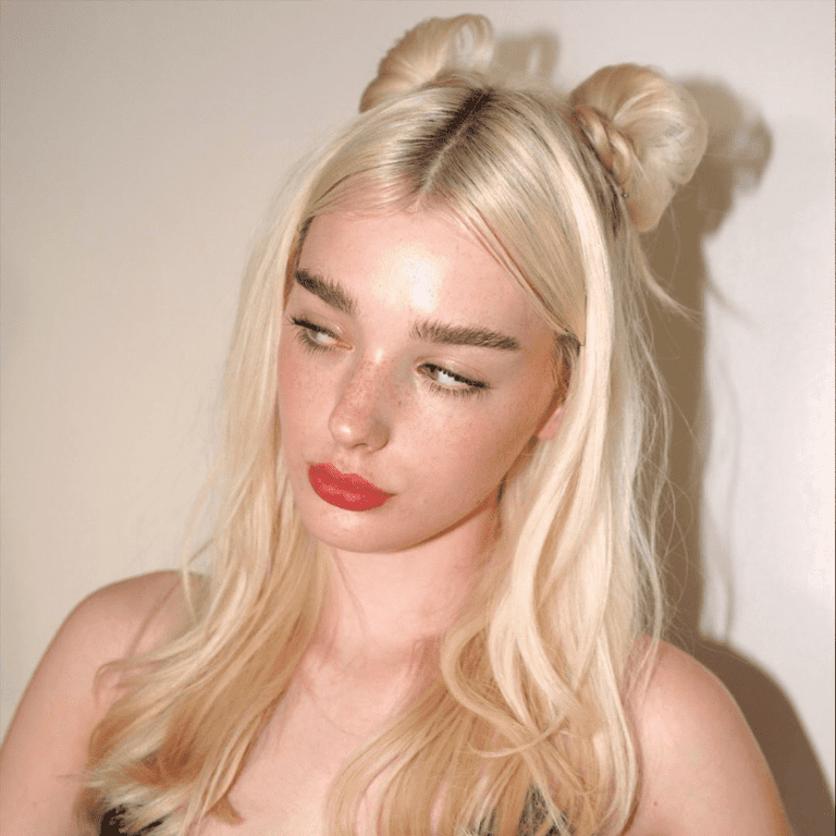 30 Effortlessly Cool Double Bun Hairstyles To Try Now