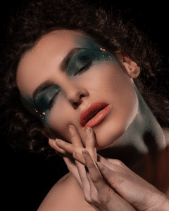 28 Avant-Garde Hair Transformations - Inspiring Hairstyles