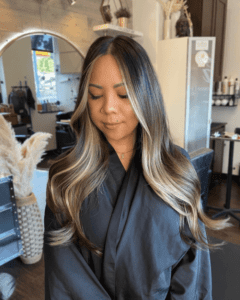 35 High Contrast Hairstyles For Dramatic Effect