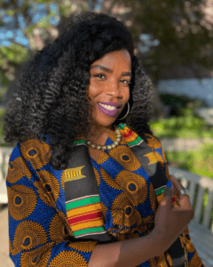 27 Chic Hairstyles For Black Women's Graduation