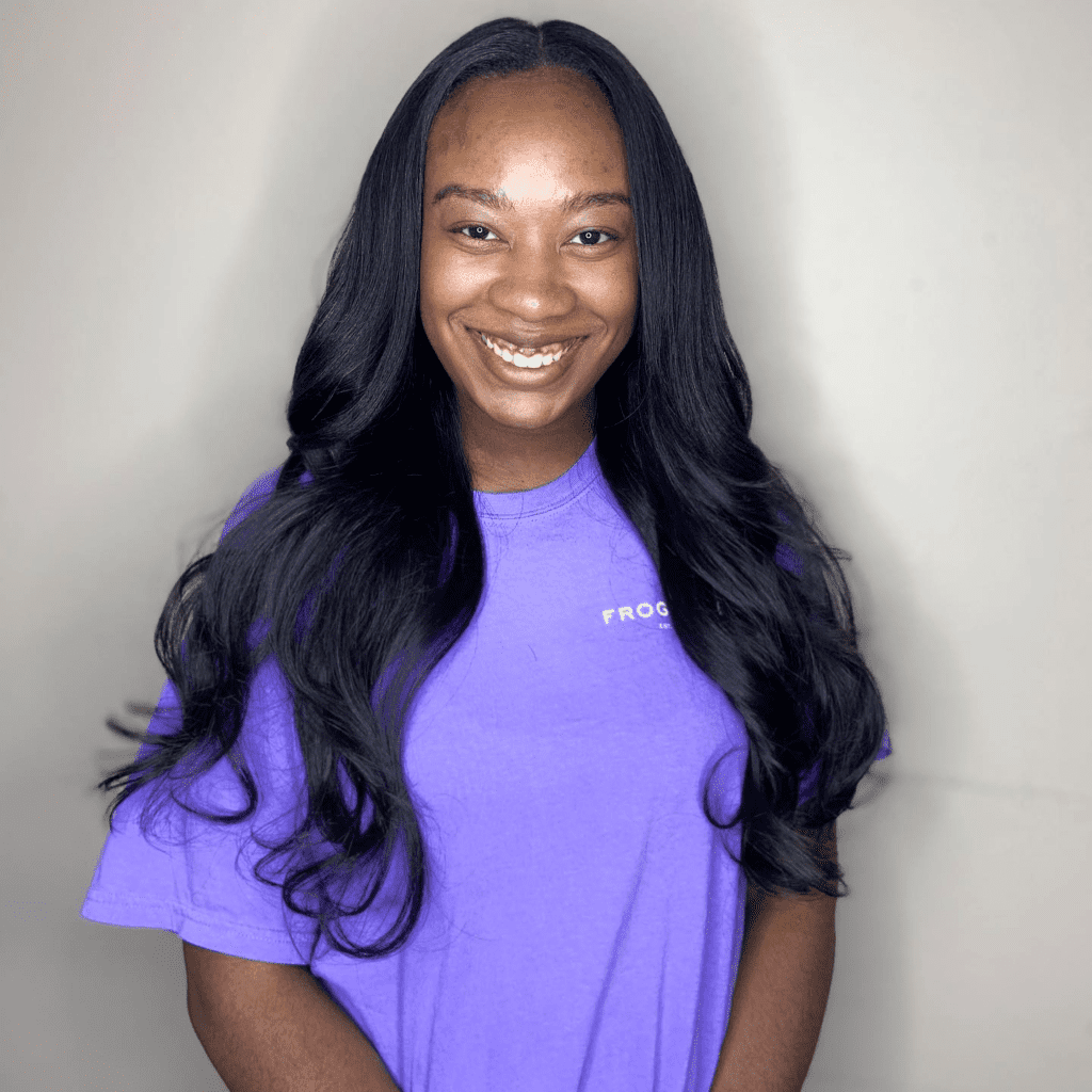 21 Fashion-Forward Middle Part Hair Looks