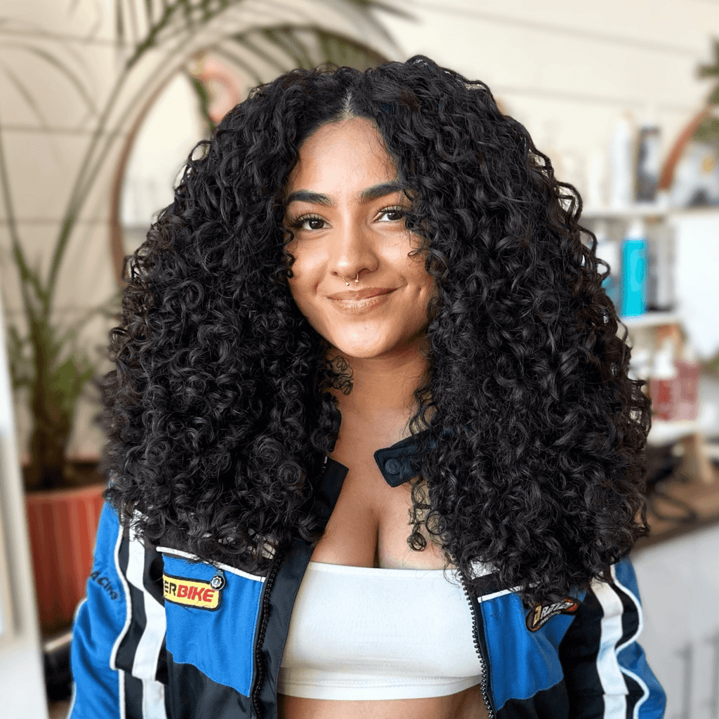 29 Fancy Curly Hairstyles For Special Occasions