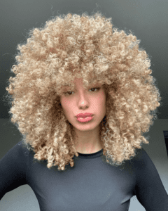 31 Fancy Curly Hairstyles For Special Occasions