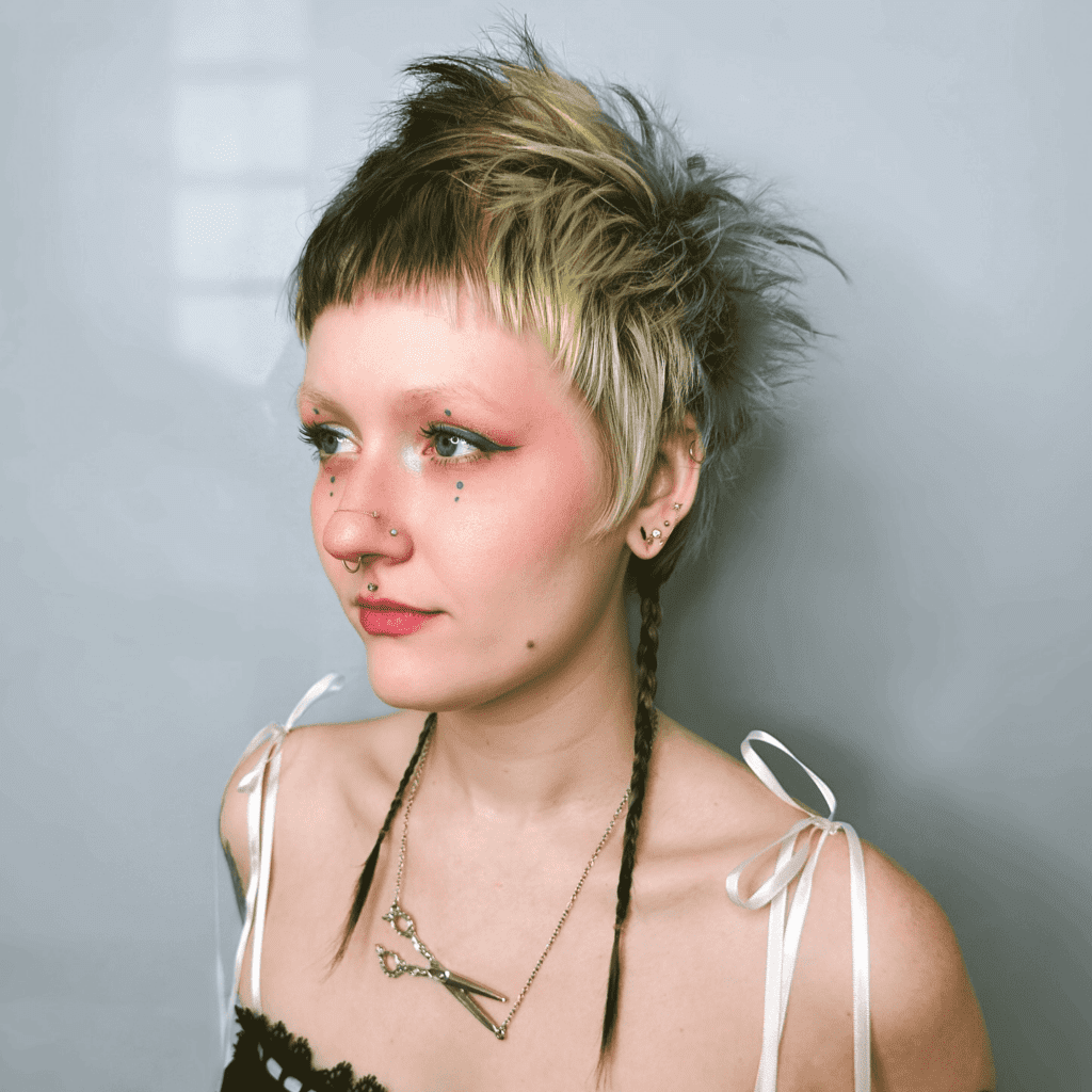 26 Iconic Bixie 90s Haircuts Making A Comeback