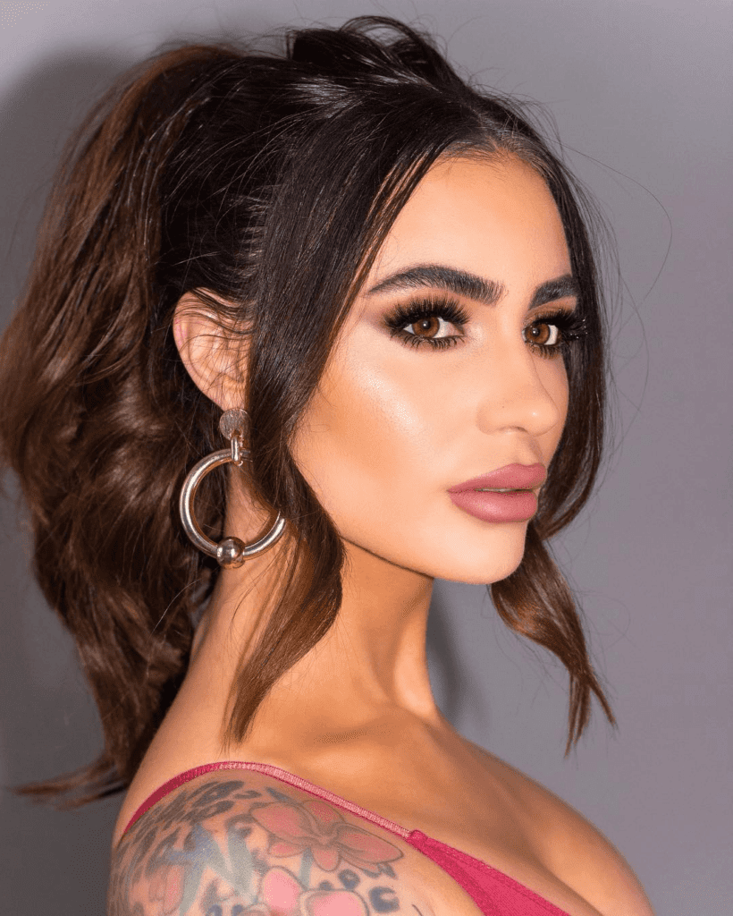 20 Perfect Baseball Game Hairstyles For An Active Day