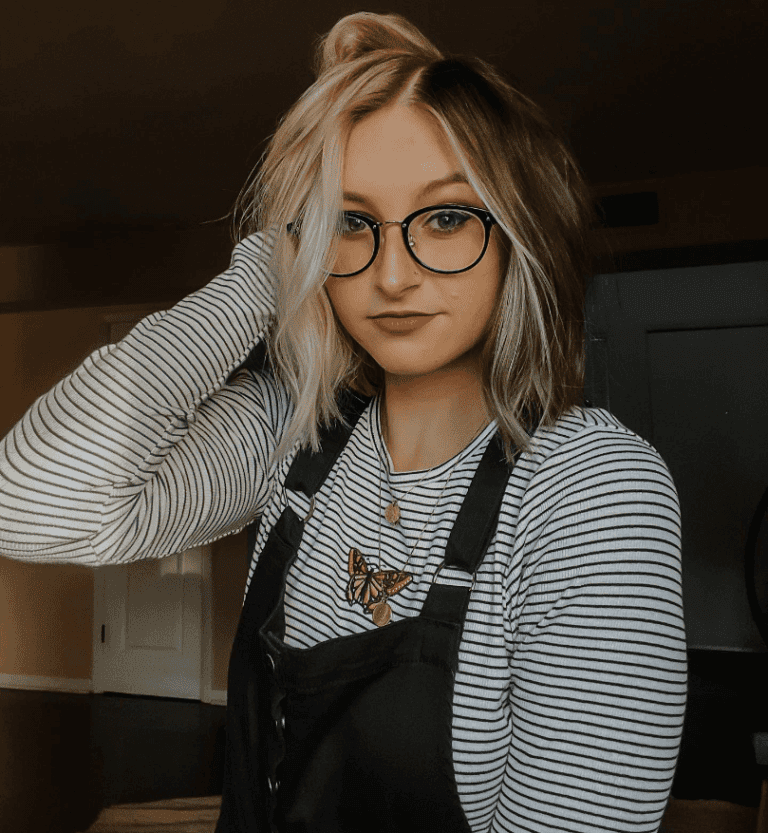 20 Bold Half Blonde, Half Brown Hair Ideas