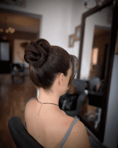 20 Easy Teacher Hairstyles For Busy Mornings