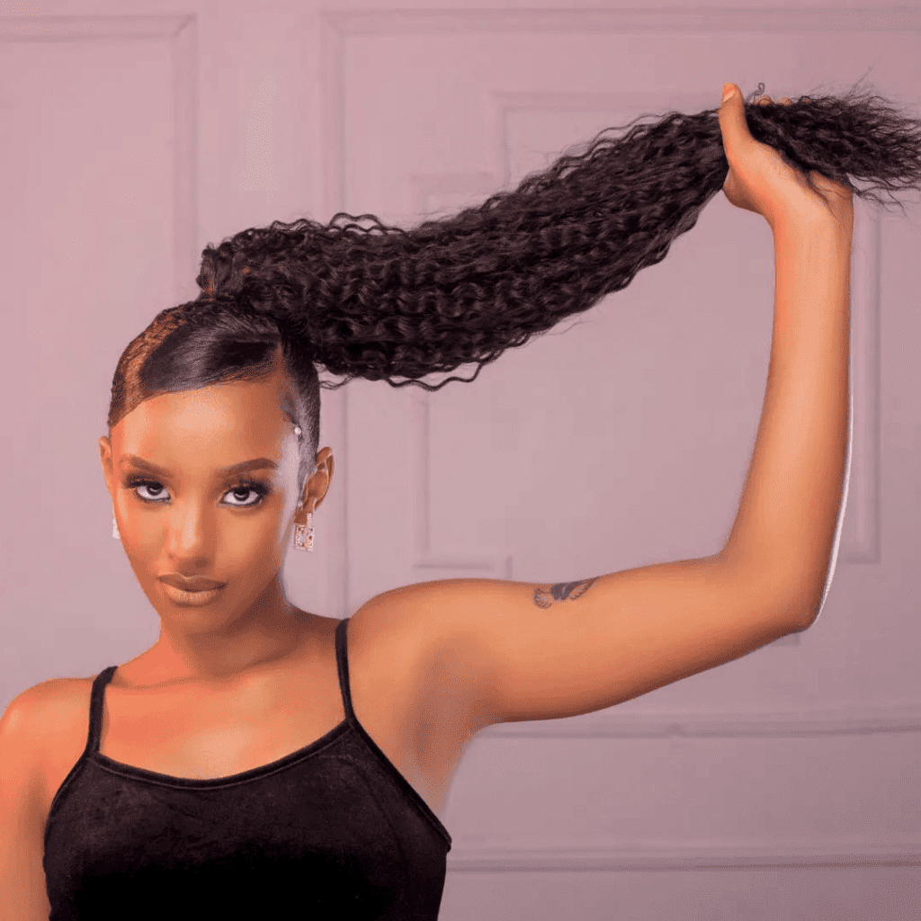 36 Curly Ponytails That Are Perfect For Any Occasion