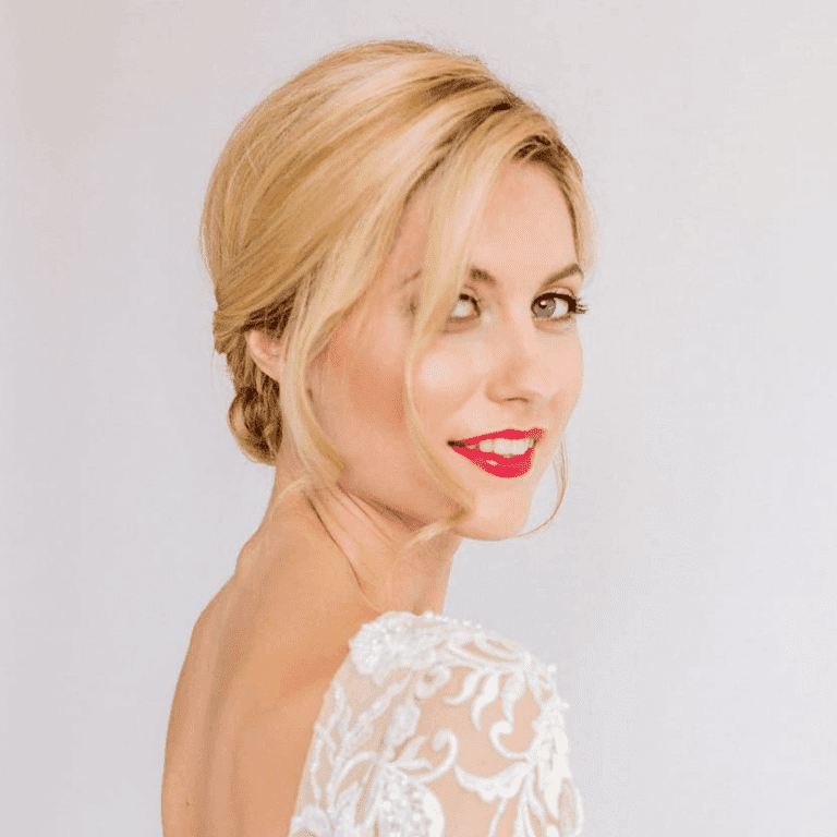 28 Elegant And Timeless Hairstyles - Inspiring Hairstyles