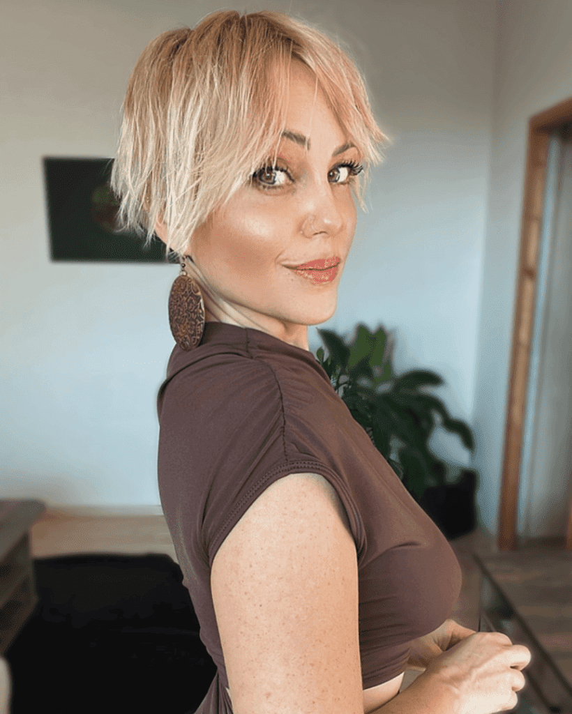 15 Cute Hairstyles For Women Over 60 That Are Easy And Fun